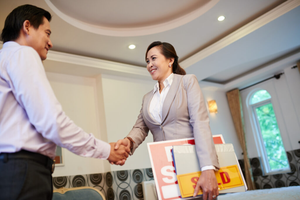 7 Amazing Benefits Of Real Estate Agent Jobs: Your Ultimate Guide To ...